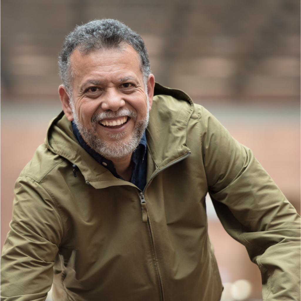 Alberto Linero #FelizAmandoYSirviendo - Maracuya Agencia